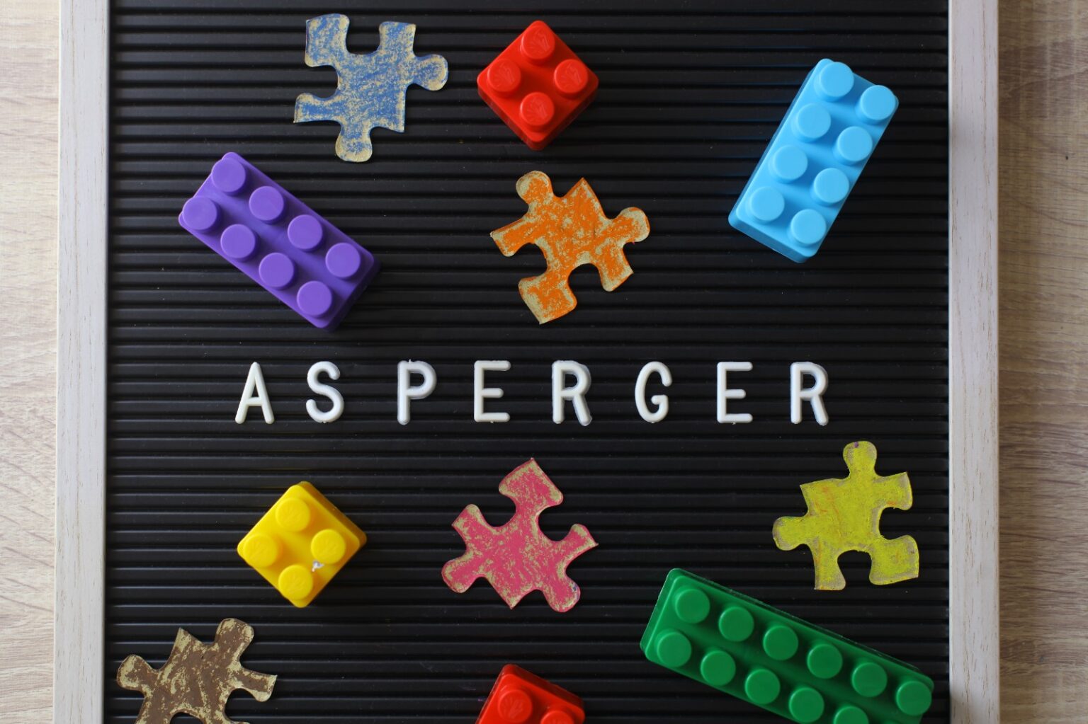Guía Esencial sobre el Síndrome Asperger en España